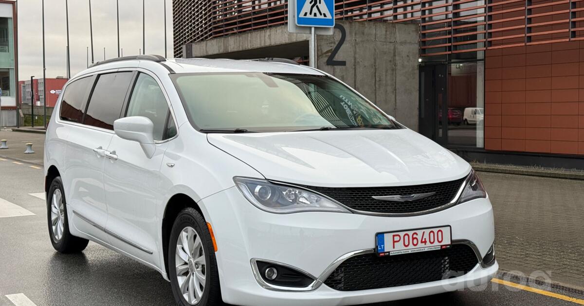 Chrysler Pacifica 3600cm³ Benzinas, 2017m, Minivan | autoa.lt